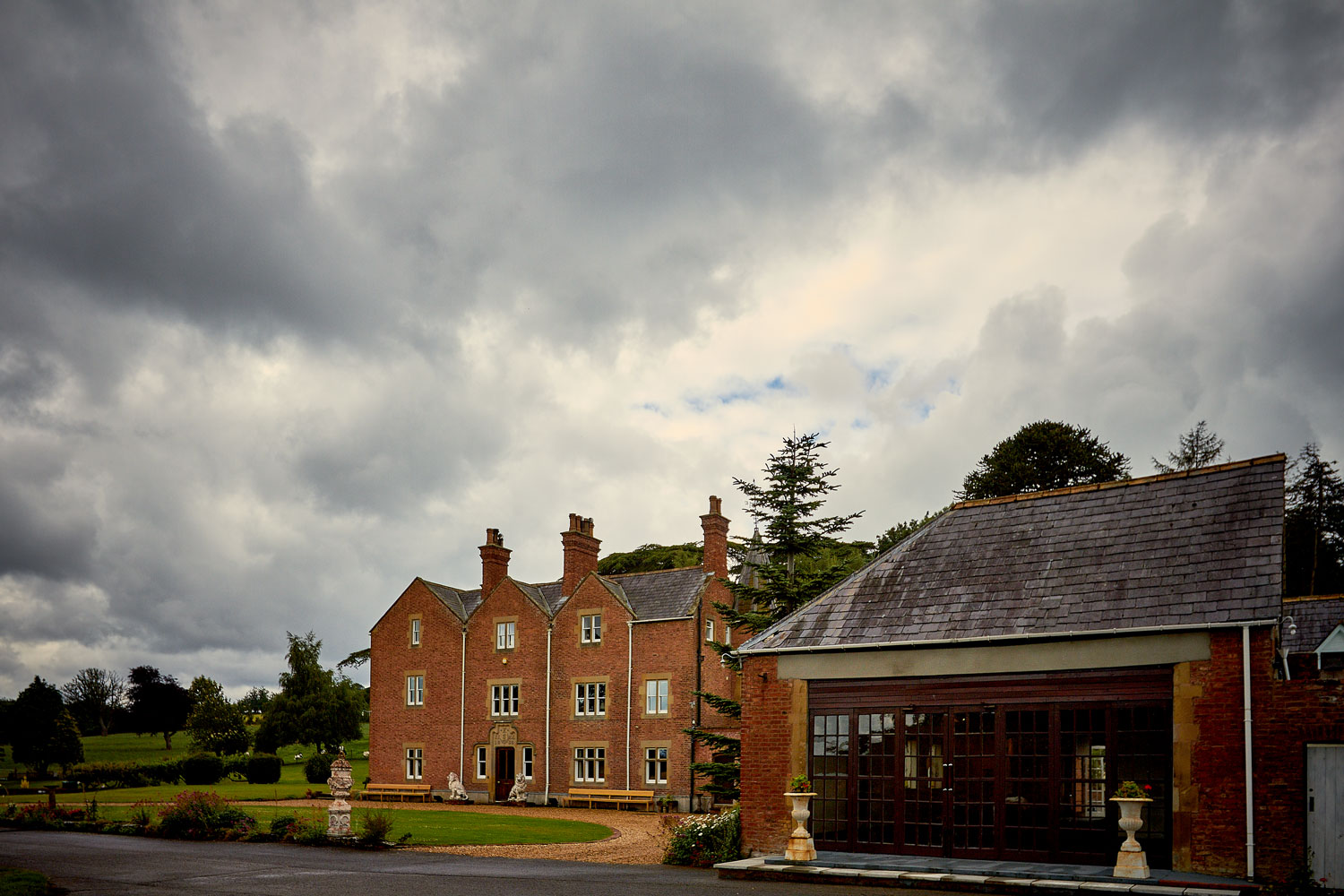 Eriviat Hall, Denbigh - Wedding Photographer - Chris Morse Photography